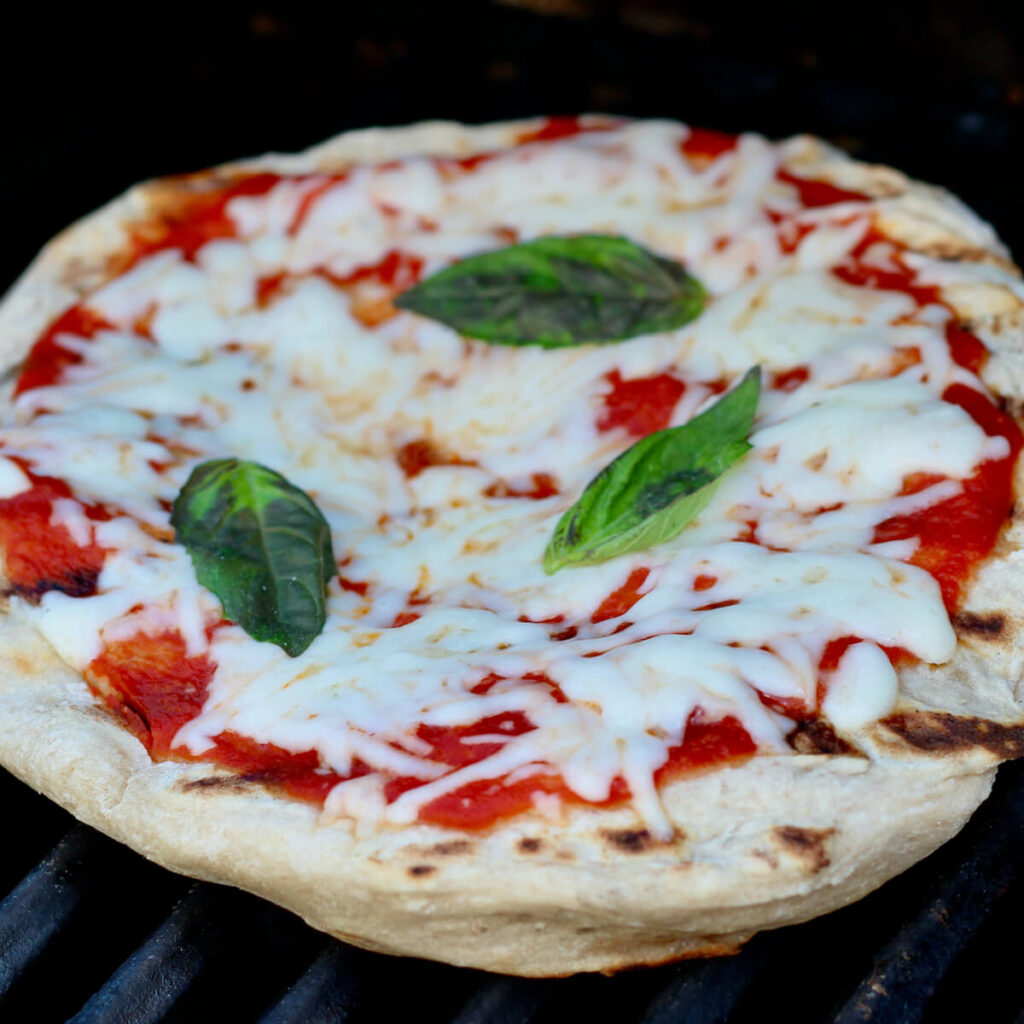 Creamy White Garlic Parmesan Pizza Everyday Homemade